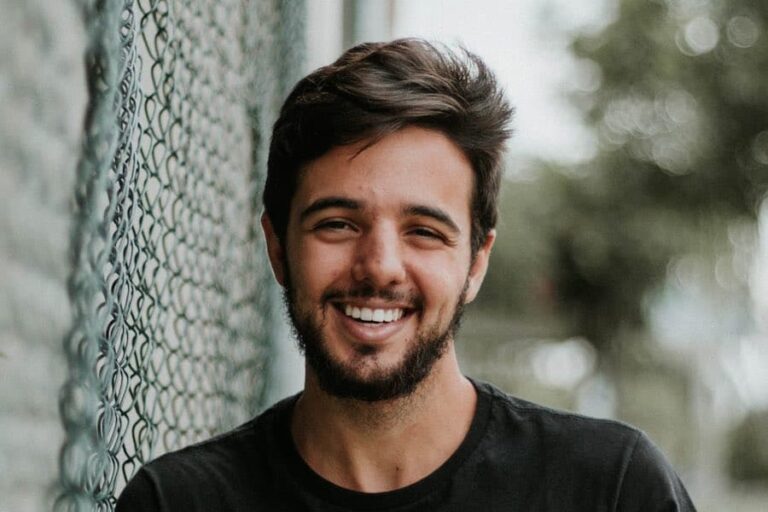 These 18 Hinge Picture Examples for Guys Get 300% More Likes - emlovz