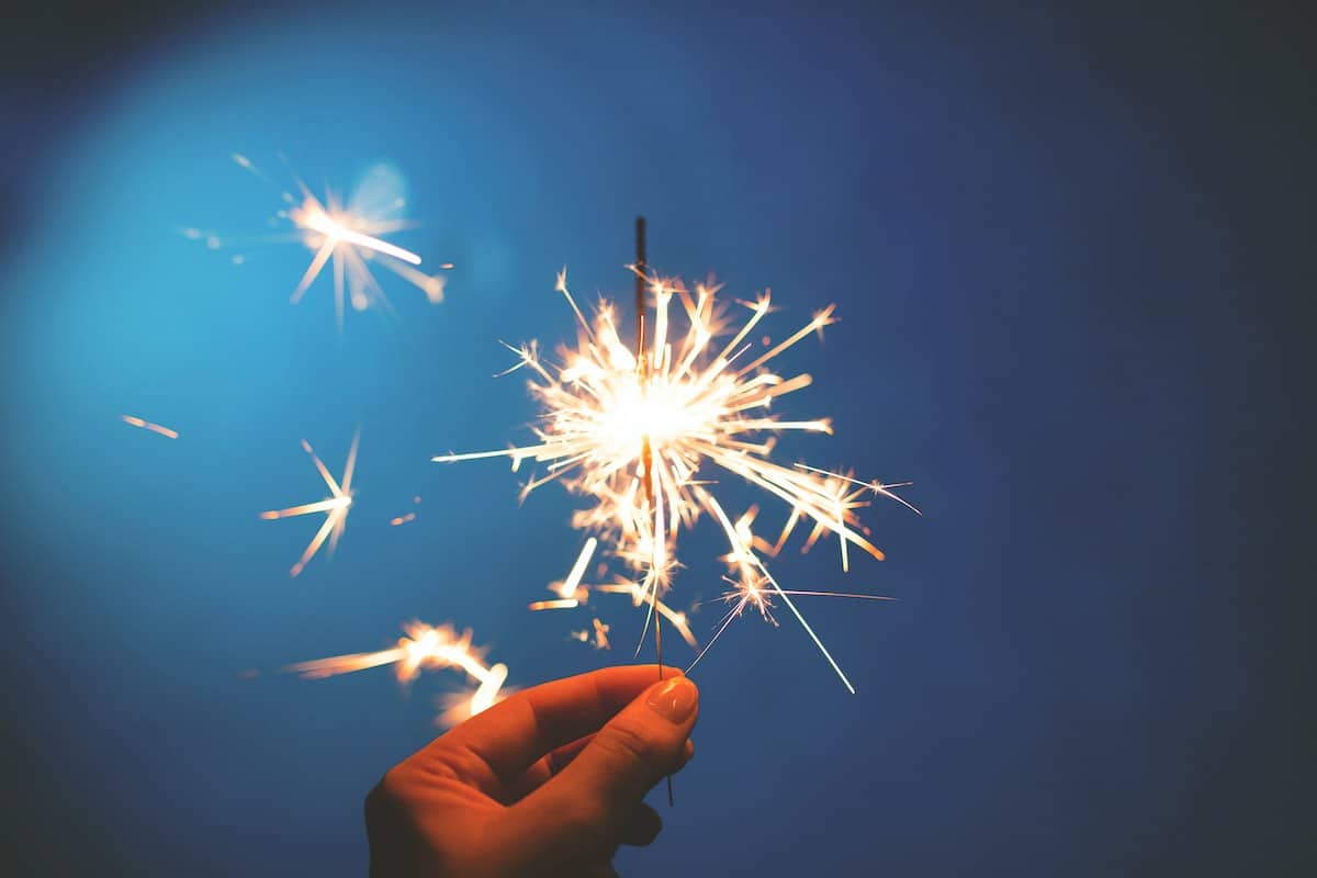 How to Bring the Spark Back with Your Girlfriend - emlovz