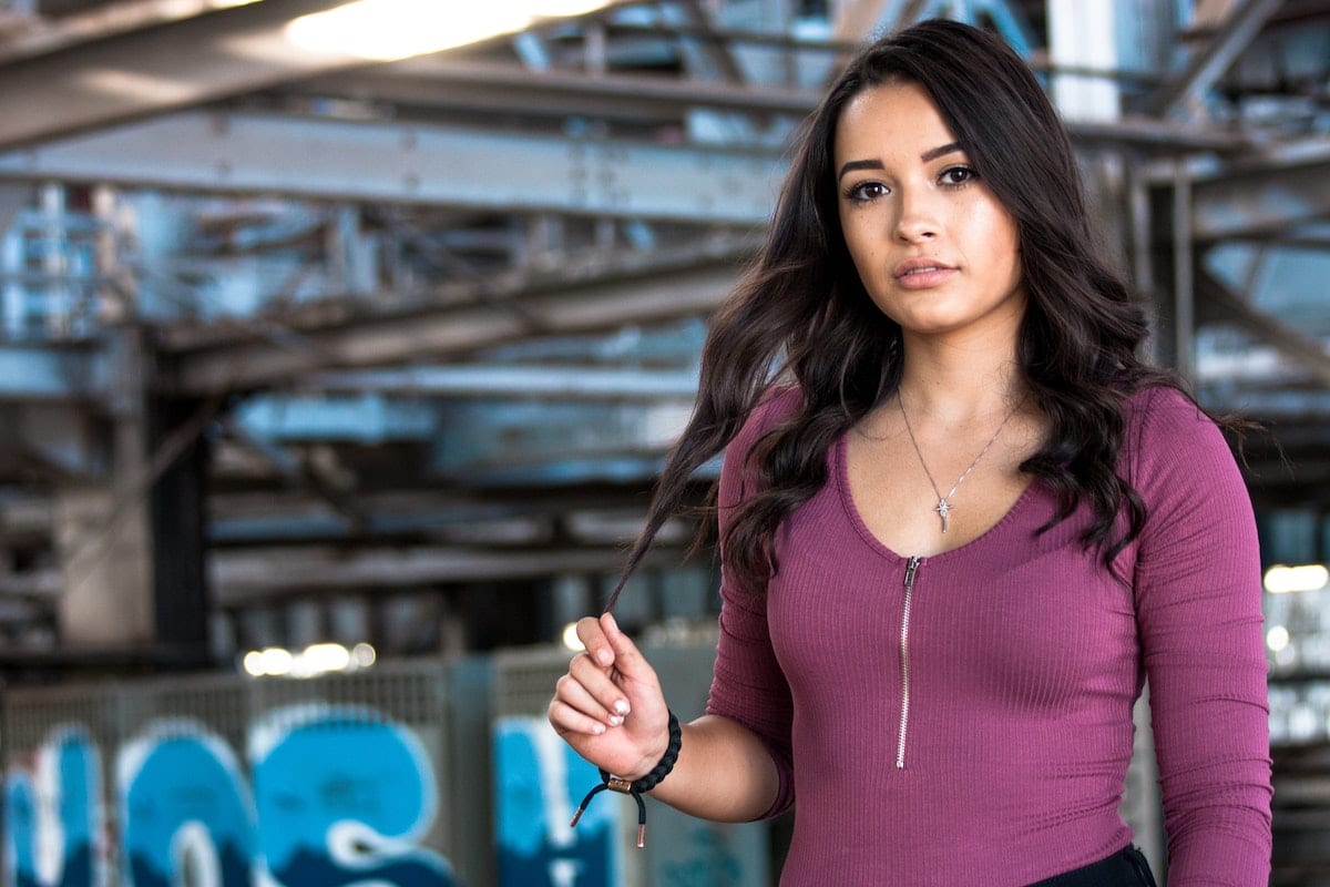 Where To Meet Women In Person & How To Pitch a First Date To Them